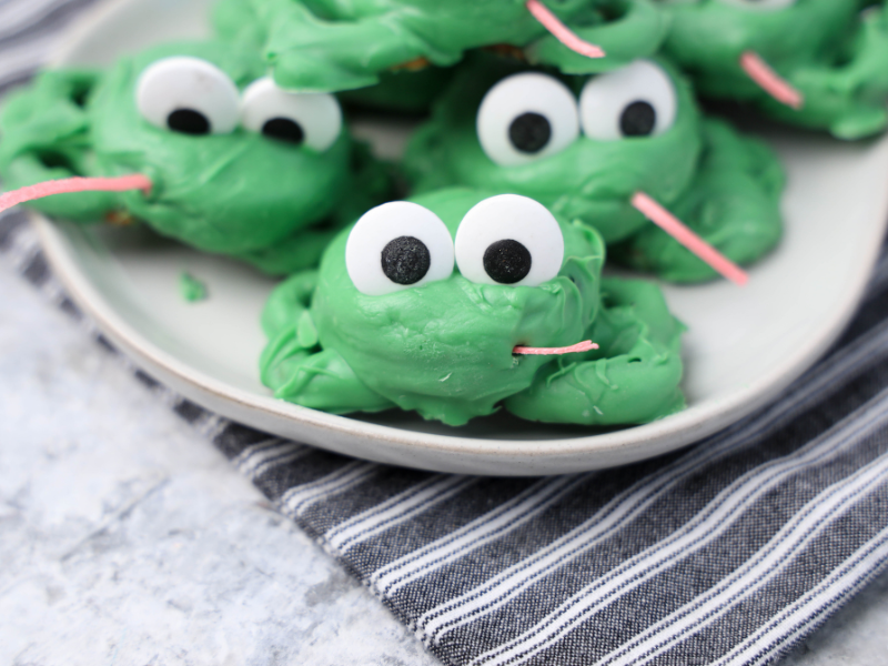 Oreo Frogs: A Fun and Delicious Treat - Pixie Dusted Journeys