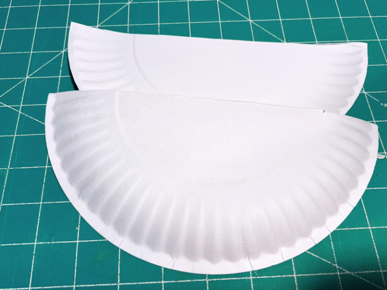 How to Create a Paper Plate Mermaid Purse - Pixie Dusted Journeys